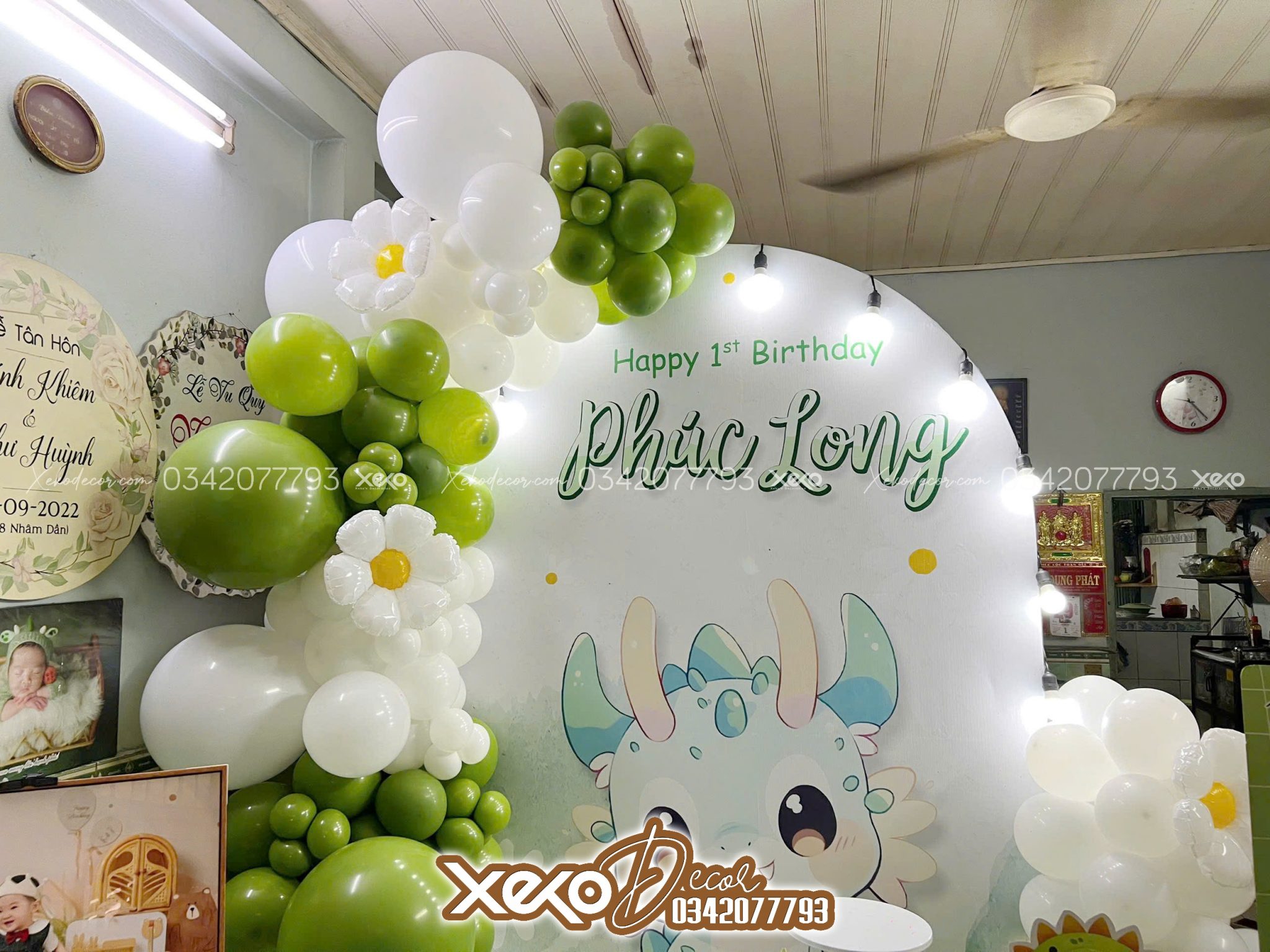 Trang trí thôi nôi bé trai tuổi rồng tông xanh lá hot 2025 - bé Phúc Long đẹp trai | Xeko Decor ...